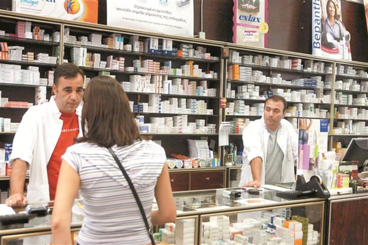 Ουρές ξανά στα φαρμακεία! Βαθαίνει η κόντρα ΕΟΠΥΥ- φαρμακοποιών- γιατρών