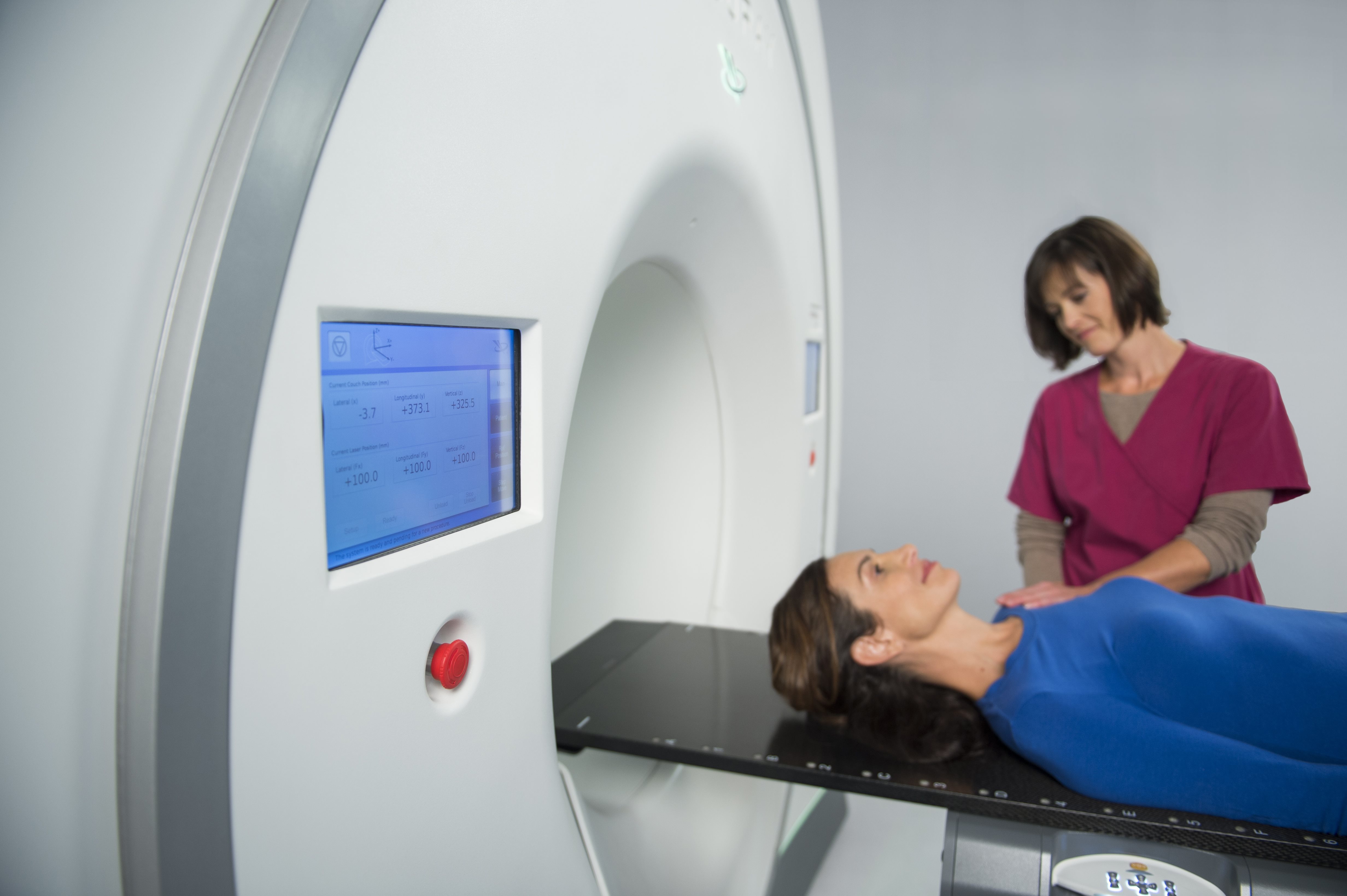 Δείτε πως οι νέες ακτινοθεραπείες ''χτυπούν'' τον καρκίνο!