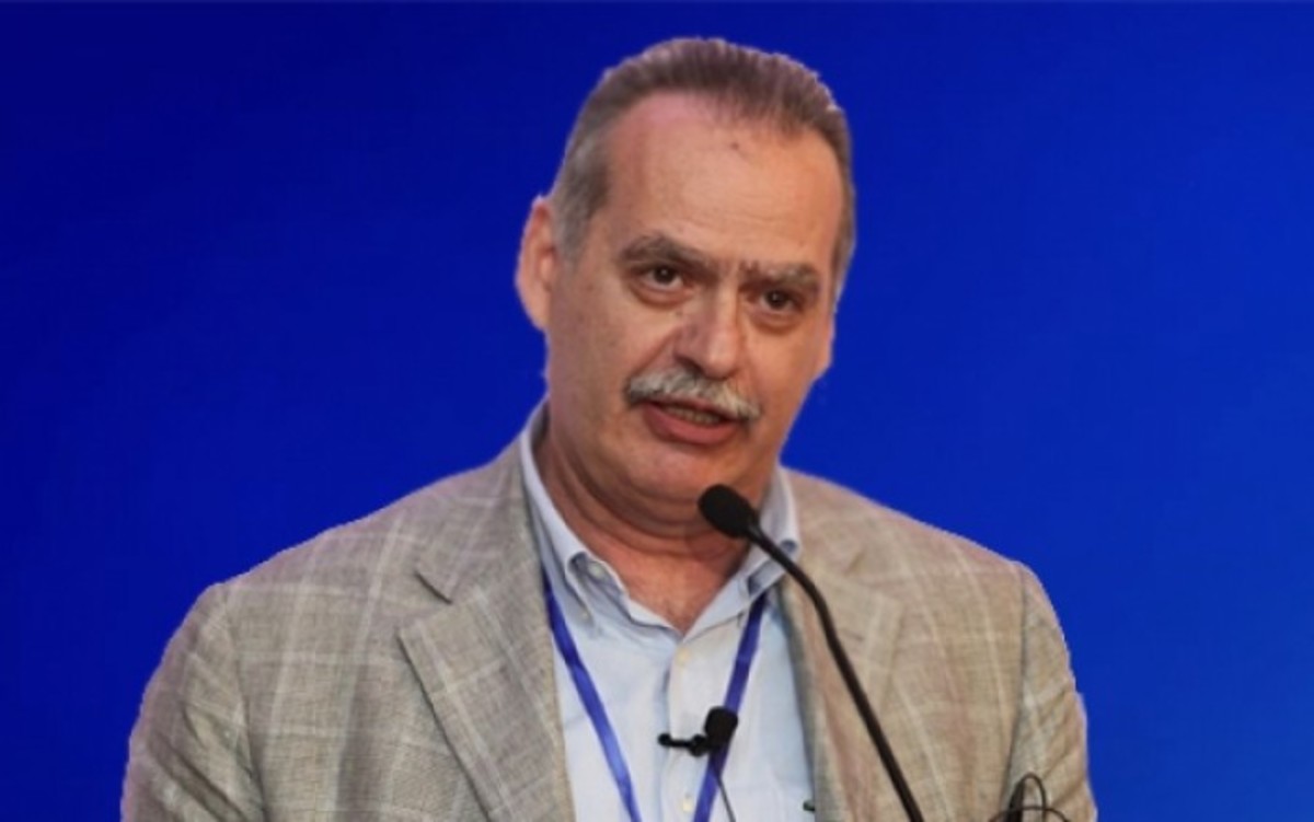 Γιάννης Μπασκόζος: Λύνει τα προβλήματα για την διάθεση των βιβλιαρίων ...