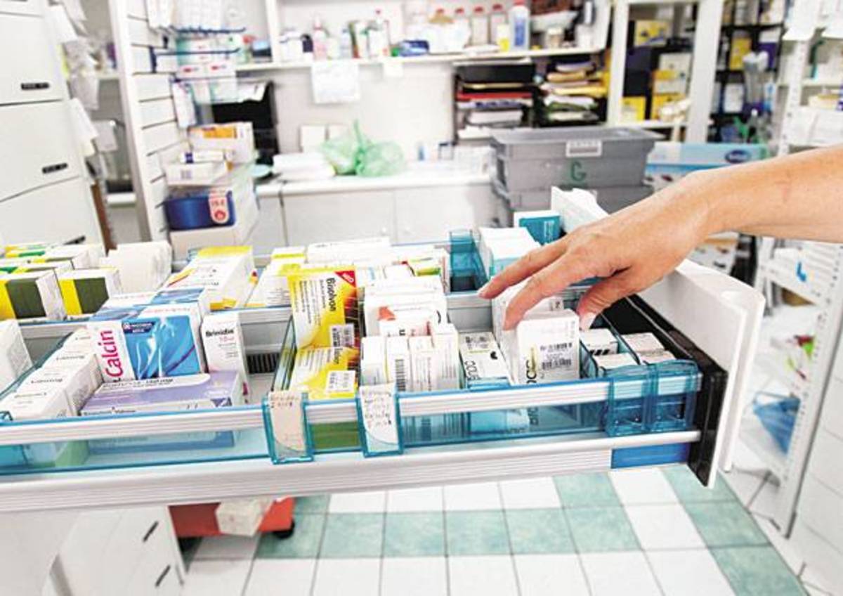 ΗΔΙΚΑ: Σύνδεση ενός φαρμακοποιού με παραπάνω από ένα κατάστημα...
