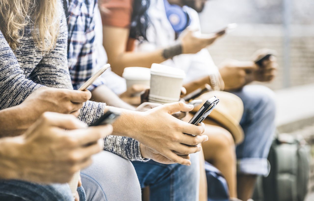Εθισμός στα παιχνίδια και στα social media: Αποκλειστικές δηλώσεις της ...