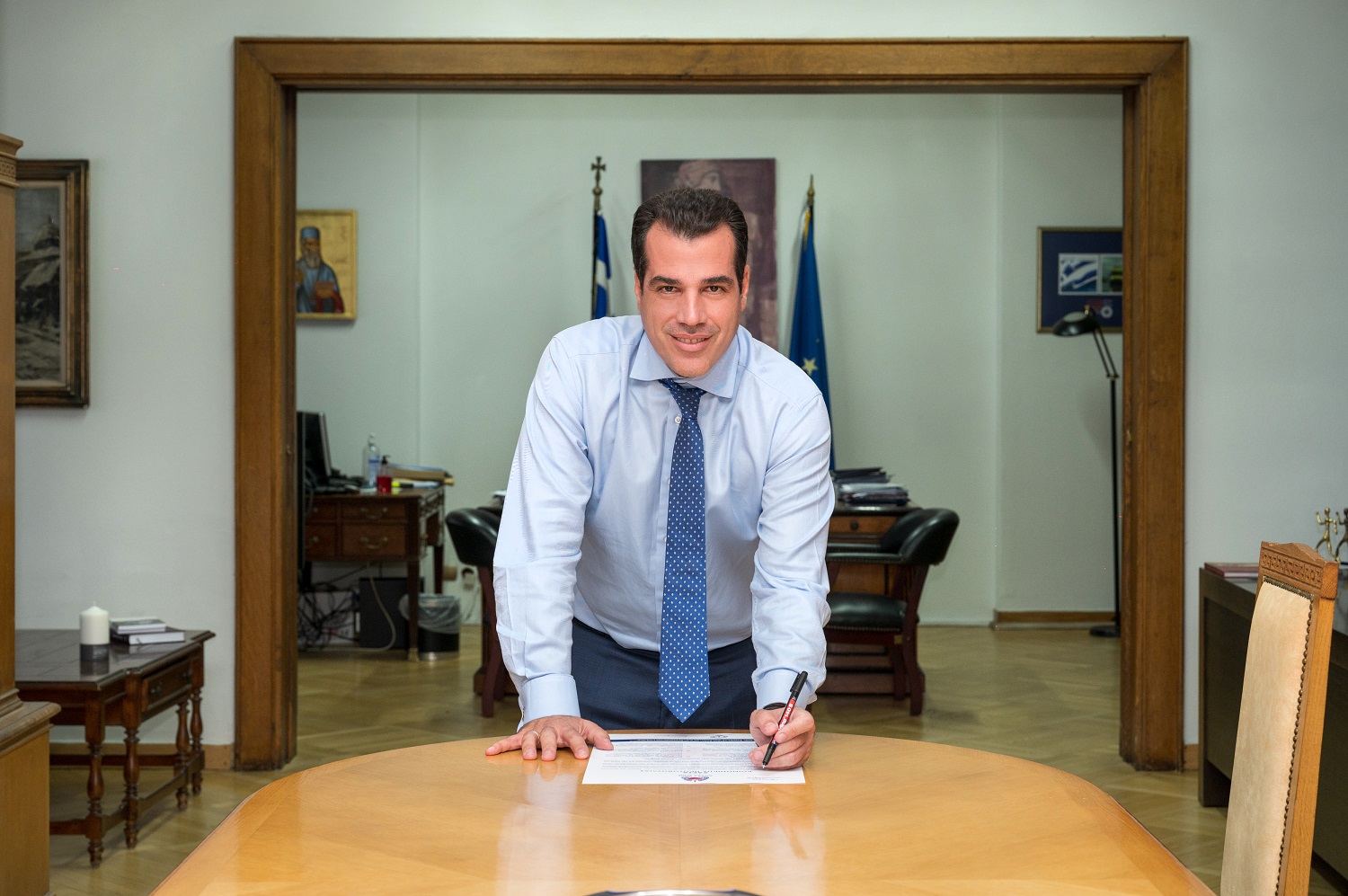 Ο Θάνος Πλεύρης αποχαιρετά τους Διοικητές των Υγειονομικών Περιφερειών ...