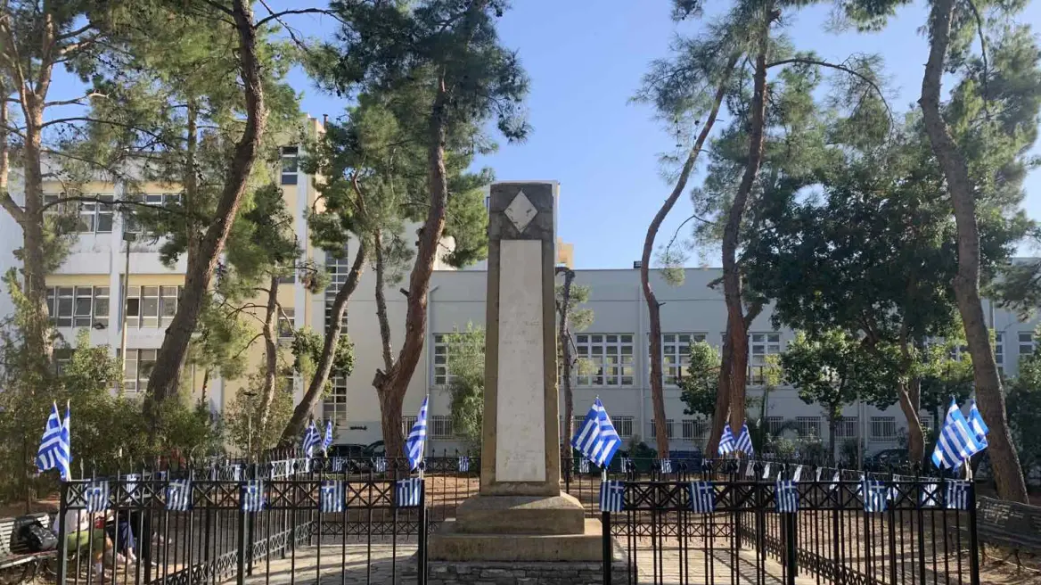 Ιατρική Σχολή Αθηνών: Τιμητική τελετή για τους πεσόντες υγειονομικούς ...