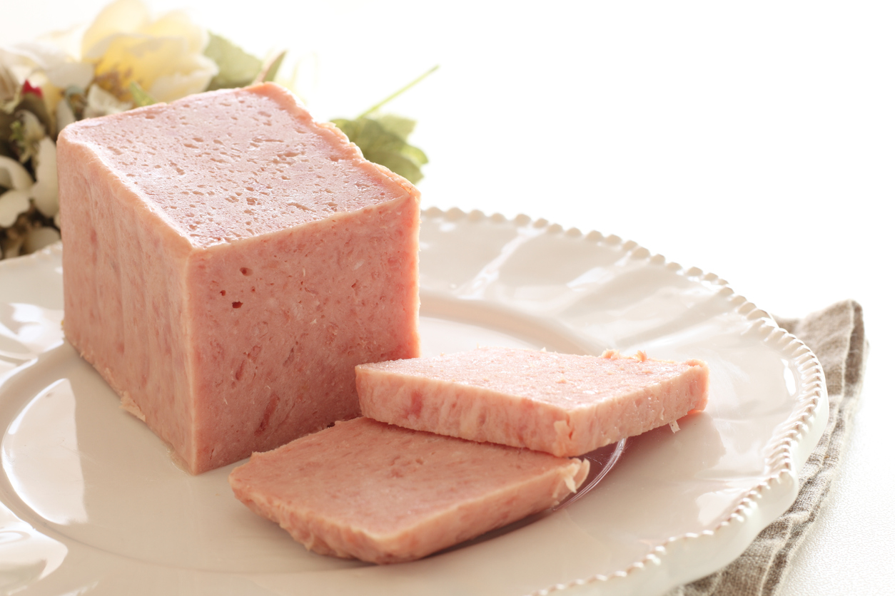 Τι περιέχει το γνωστό luncheon meat: Είναι κακό για την υγεία;