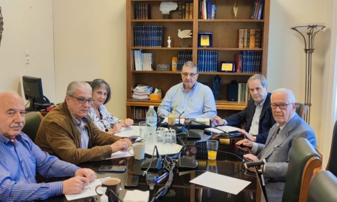 Πανελλήνιος Ιατρικός Σύλλογος (ΠΙΣ) και συνταξιούχοι γιατροί: Στο ...