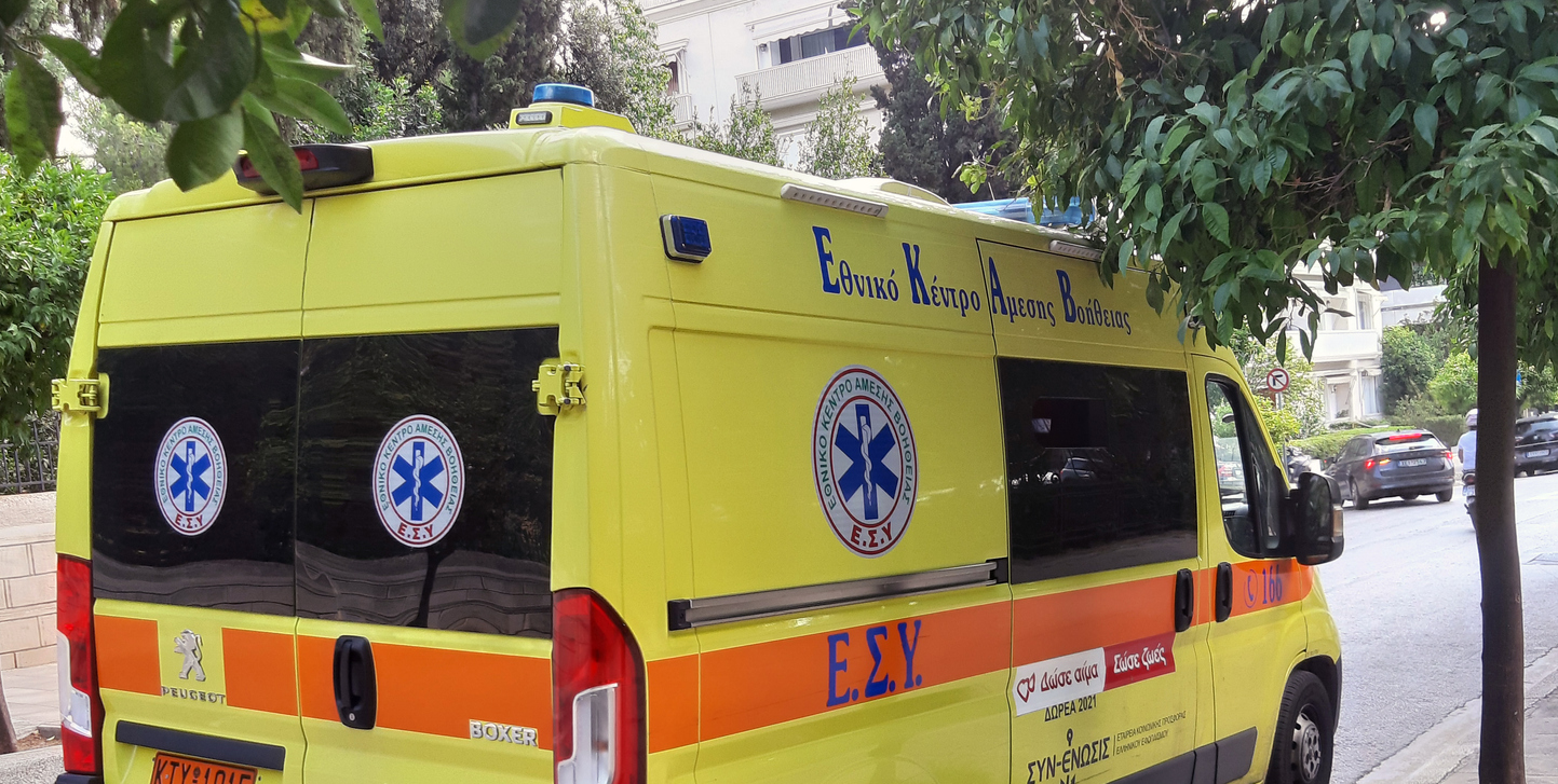 Λεωφορείο συγκρούστηκε με αυτοκίνητο στη λεωφόρο Συγγρού - Στο ...