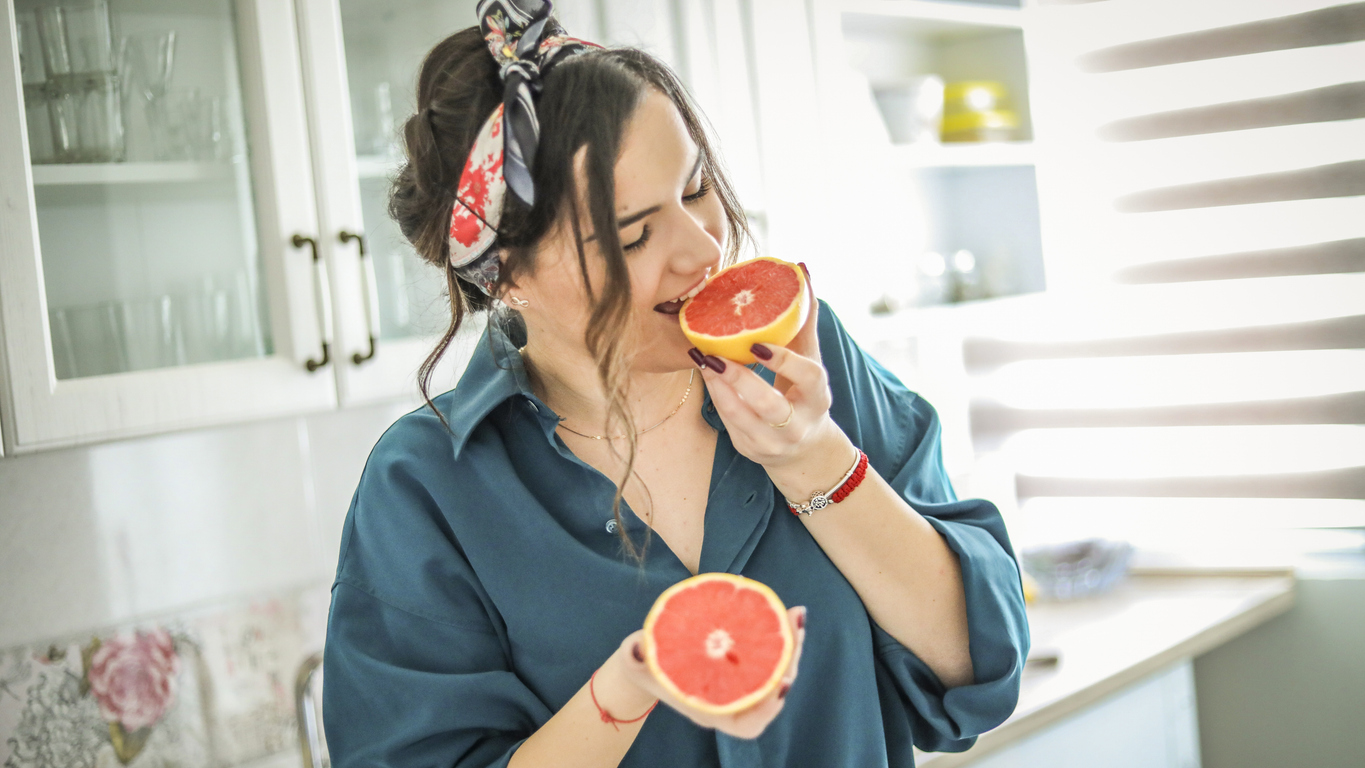 Τροφές που προκαλούν συχνοουρία: Καφές, αλκοόλ, εσπεριδοειδή και ...